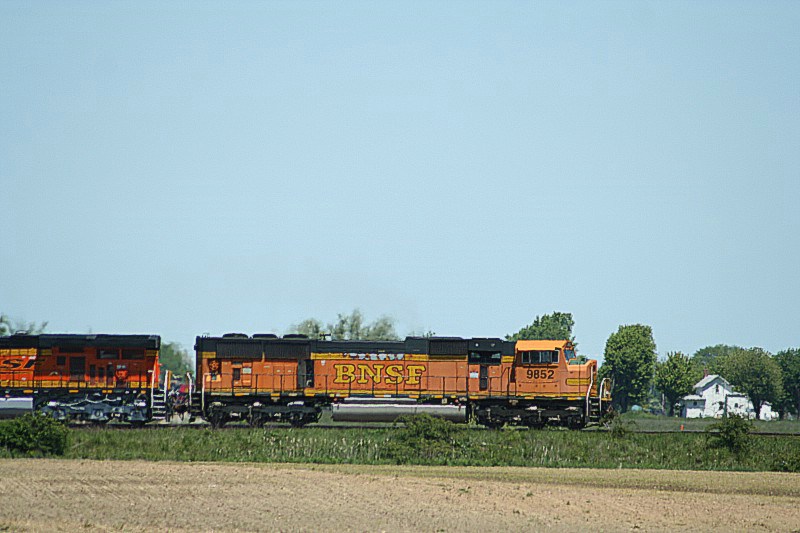 BNSF 9852